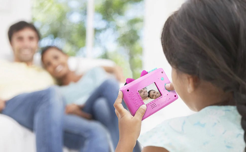 Minnie Mouse Digital Camera for Kids: A Fun Way for Young Photographer ...